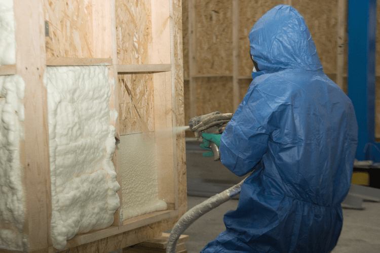 Spray Foam vs. Traditional Insulation: Which Is Right for You? | Great ...