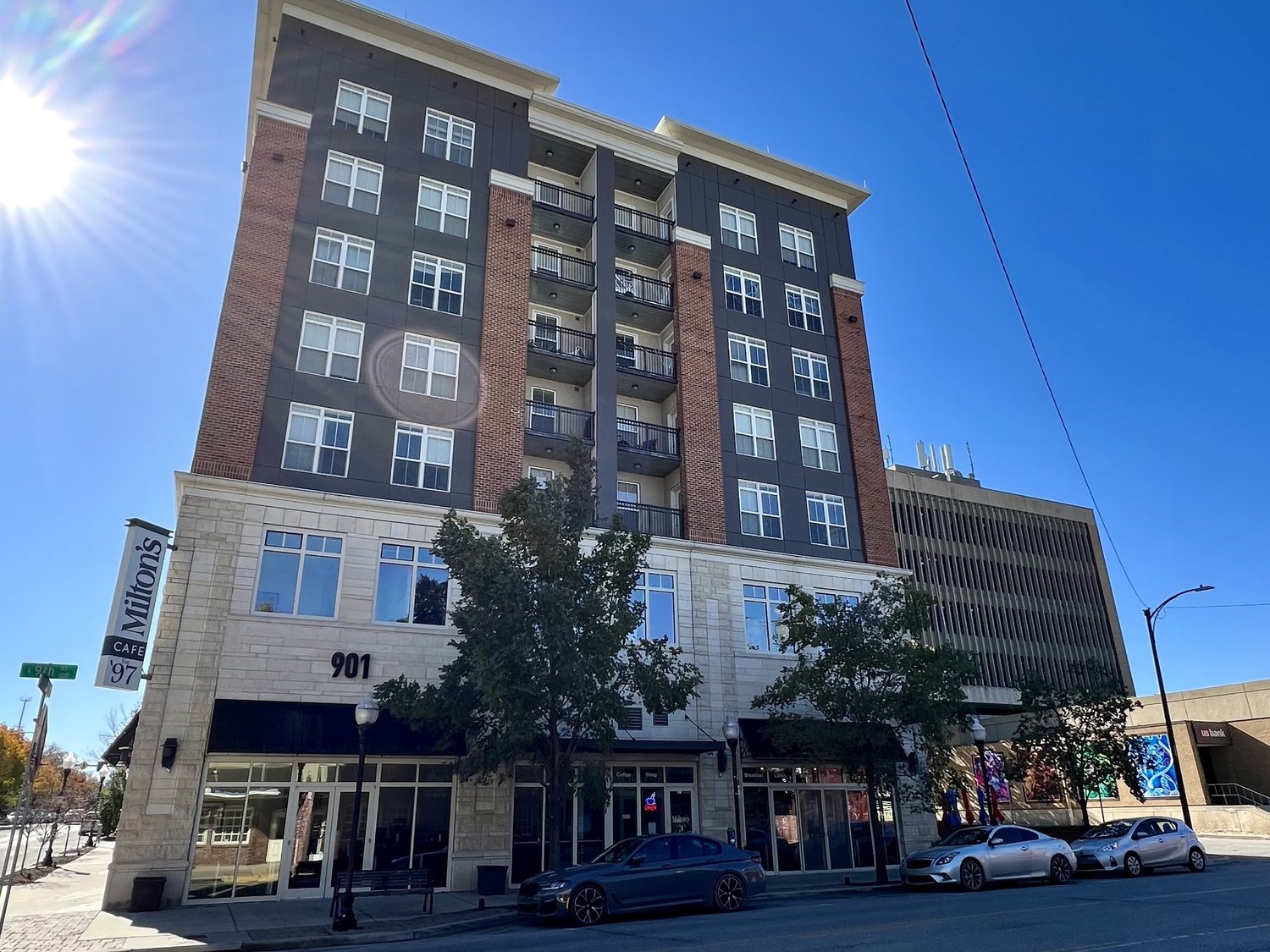 ☕️ Milton's Cafe ☕️