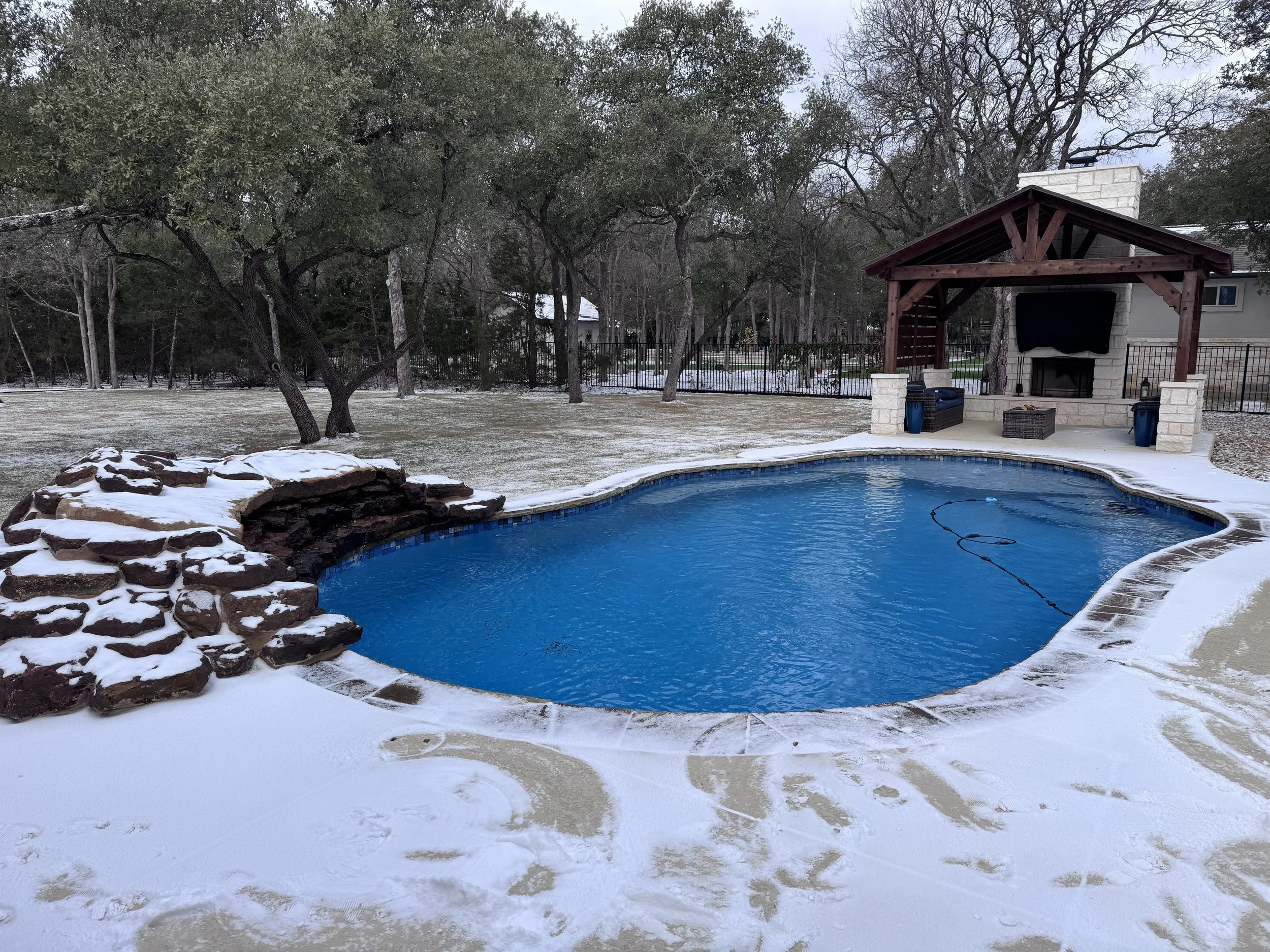 AUSTIN DREAMSCAPES | SWIMMING POOLS & SPAS