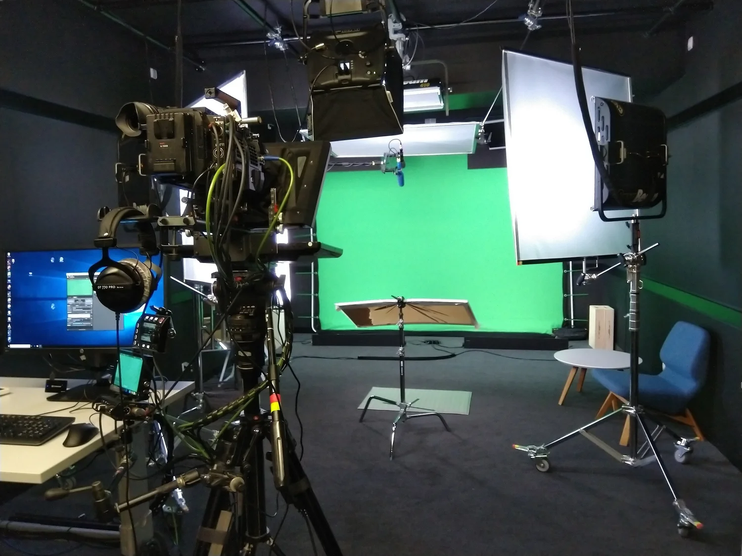 LINKEDIN GRAZ SOUND STAGE — INTERDISCIPLINARY ARCHITECTURE
