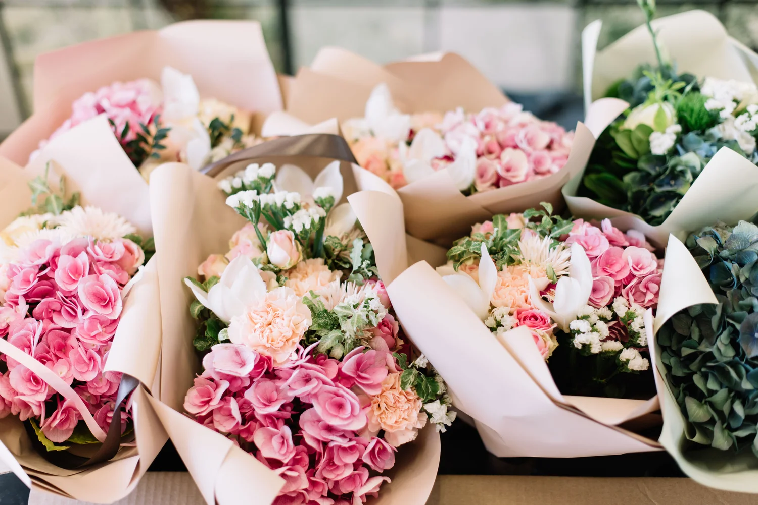 www.nicheandnookflowers.com