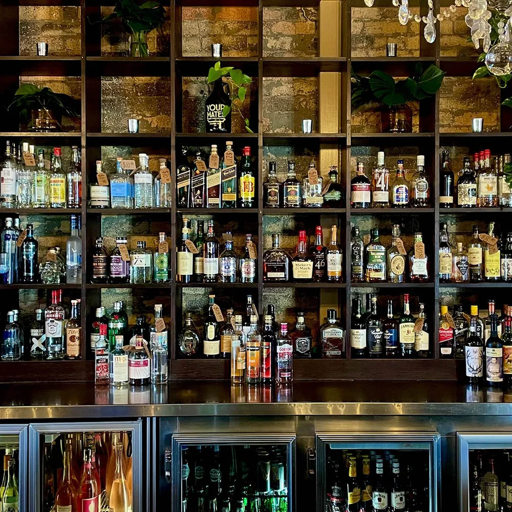 Bar — Albion Hotel, Albion, QLD