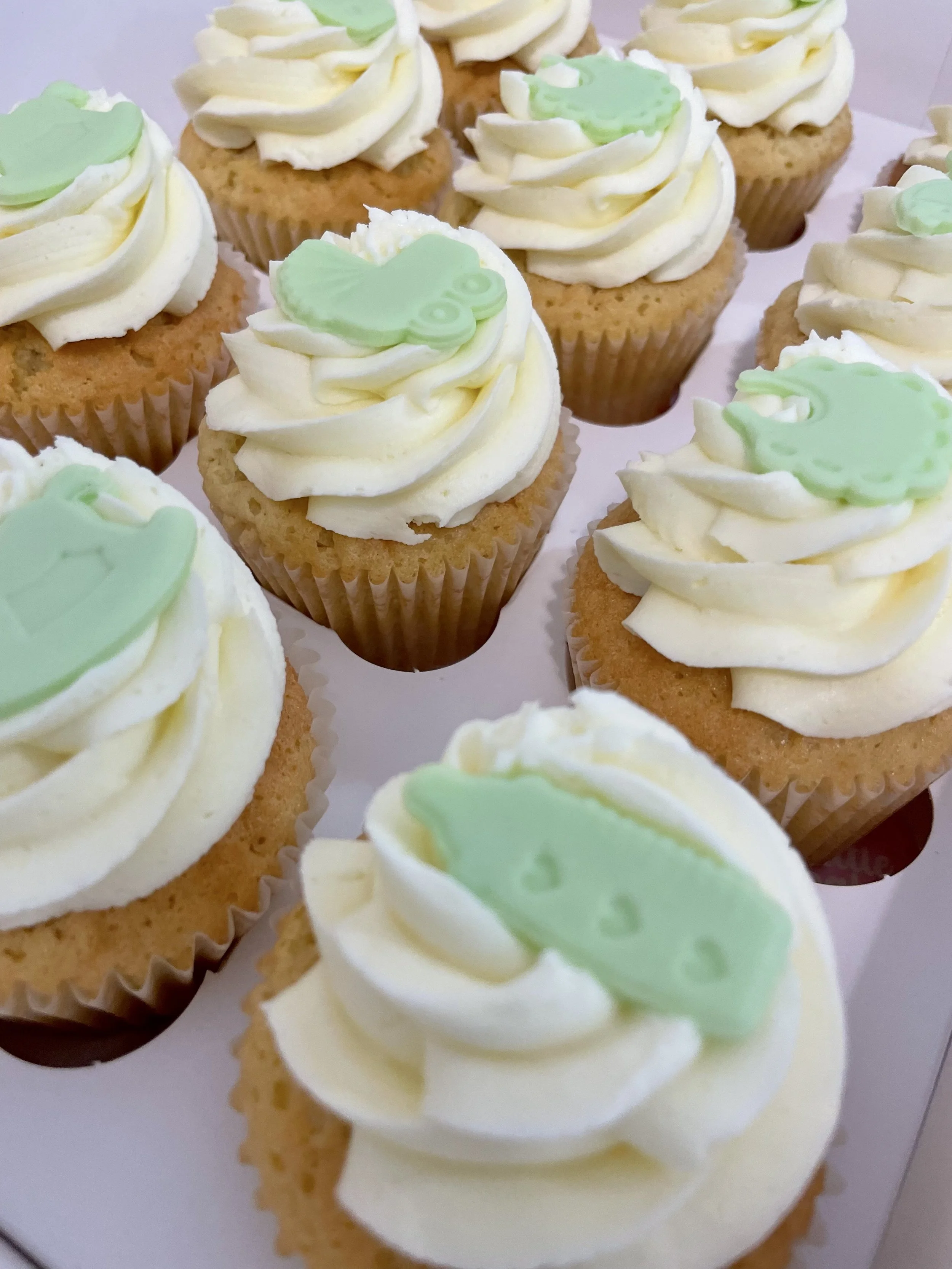 Hey Little Cupcake Manchester - Cupcakes, Brownies, Cakes, Cookies