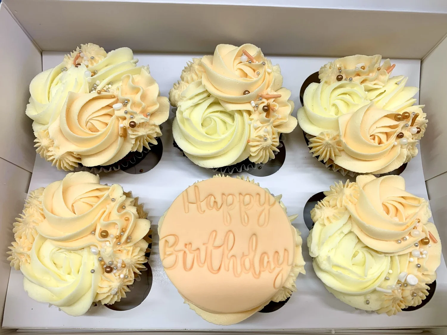 Hey Little Cupcake Manchester - Cupcakes, Brownies, Cakes, Cookies