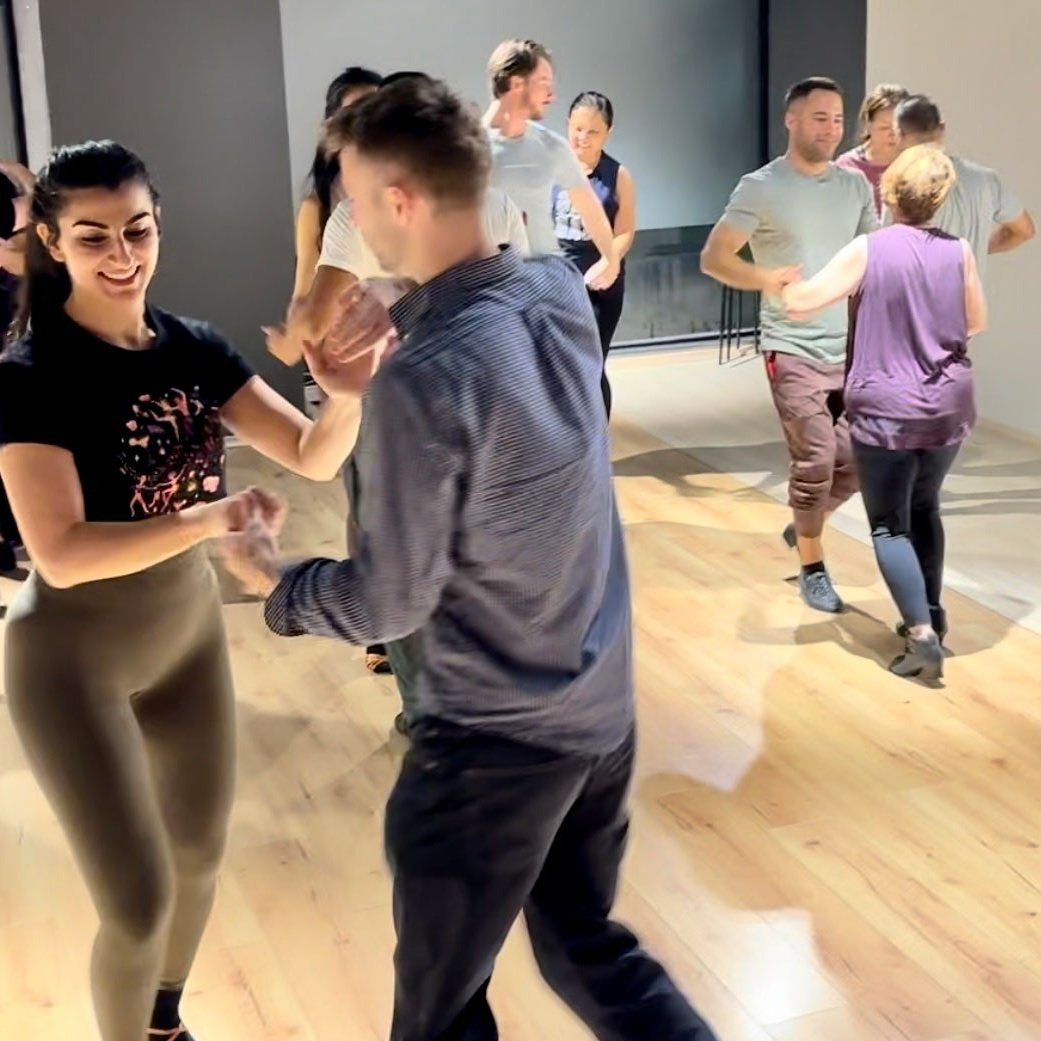 Salsa & Bachata Dancing Melbourne — La Encantada Collective