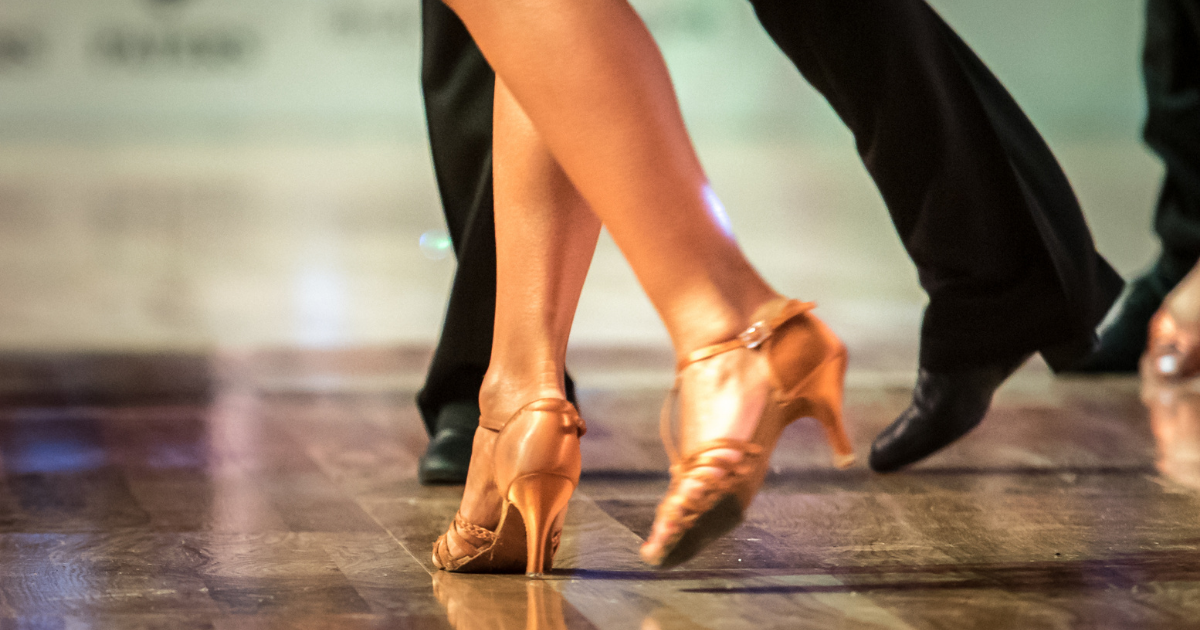 Bachata vs Salsa: Key Differences & Best Dance to Start