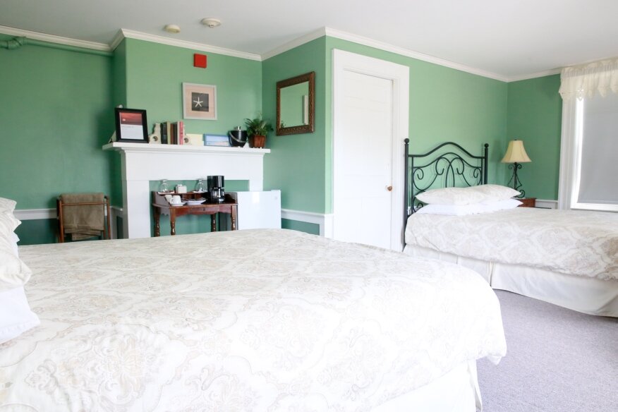 Wanderer Room — The Inn on Shipyard Park