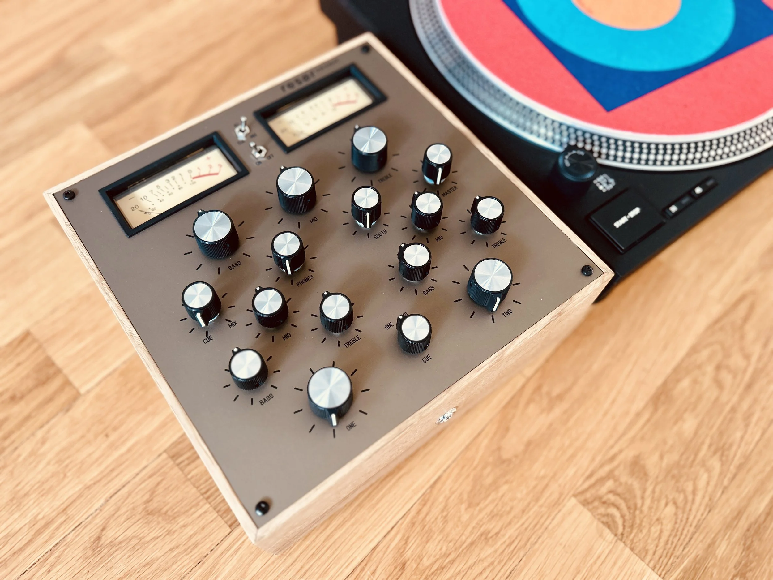 Resør Electronics - Discrete Rotary DJ Mixers - Handcrafted in Berlin ...