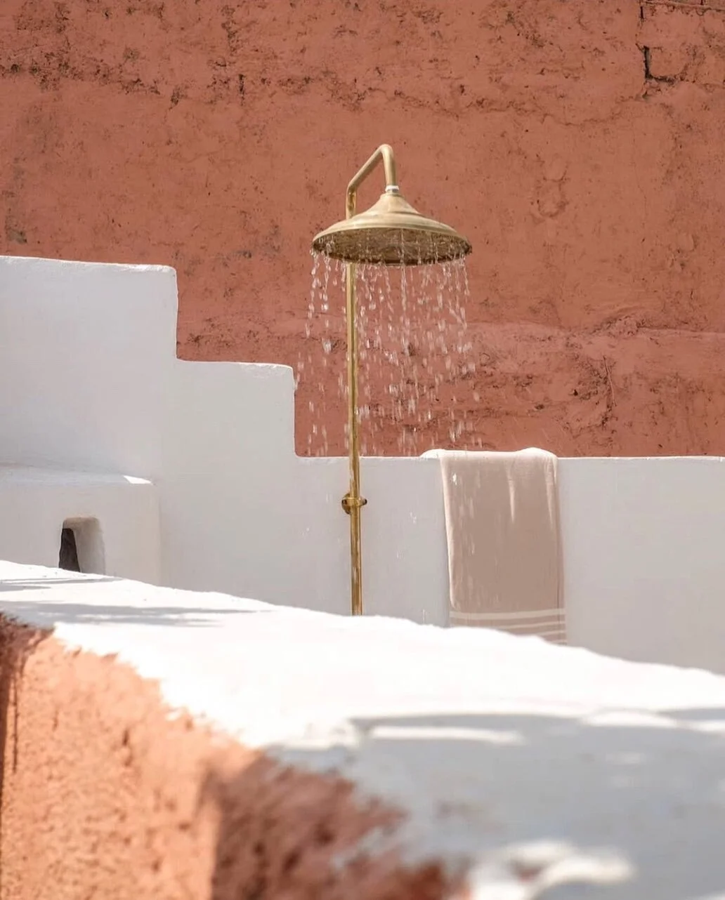 Haute Tubs & Steamy Showers All Over The World — The Suitest