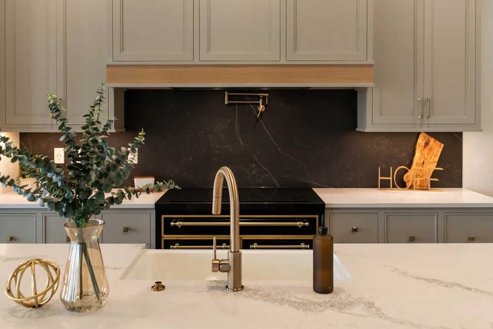 Warm Neutral Beautiful Kitchens: Design Tips & Inspiration — Helmut ...