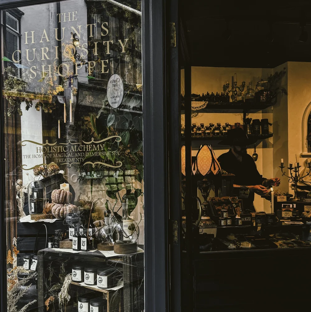 20A CHEAP STREET, FROME. — 𝔗𝔥𝔢 ℌ𝔞𝔲𝔫𝔱𝔰 ℭ𝔲𝔯𝔦𝔬𝔰𝔦𝔱𝔶 𝓢𝔥𝔬𝔭𝔭𝔢