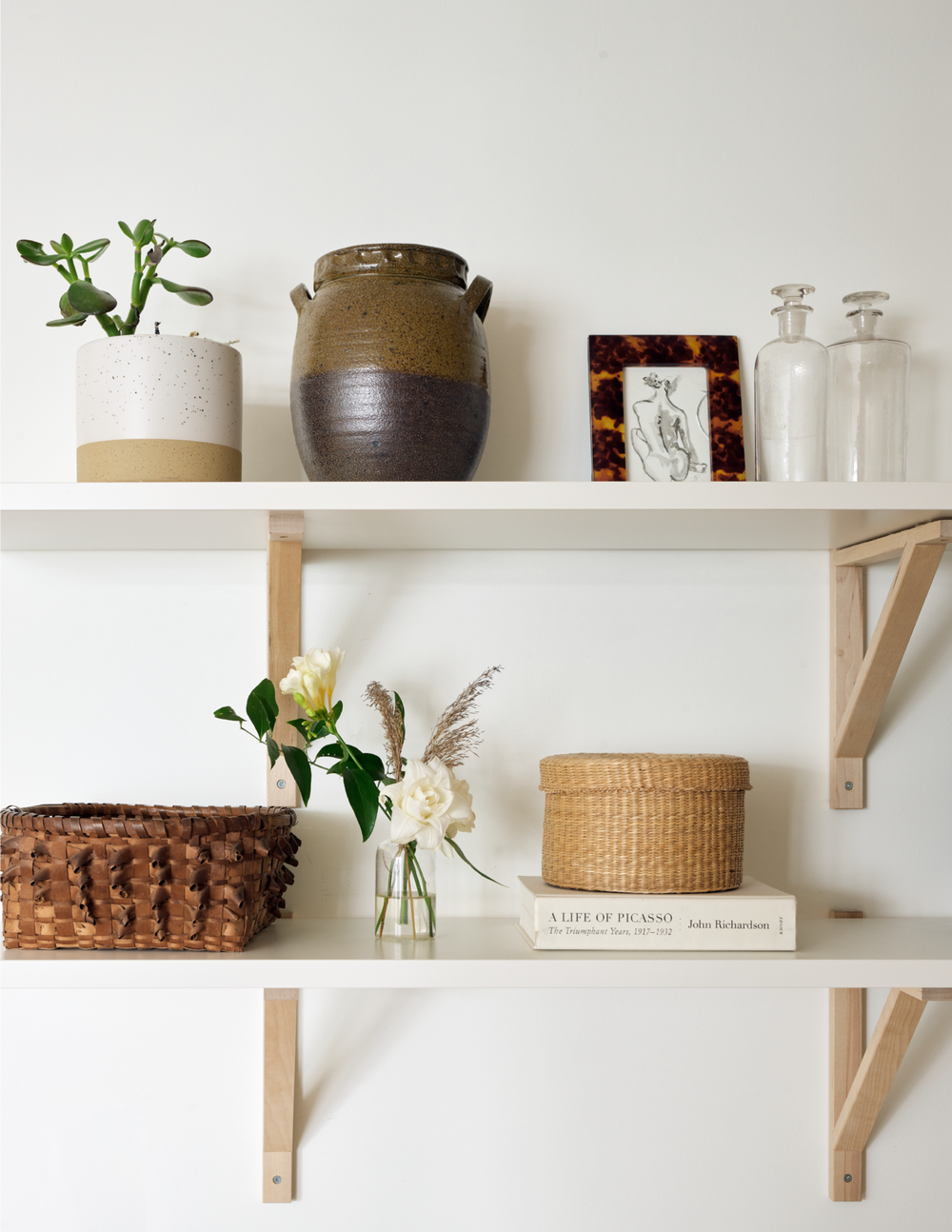 How To Style Like a Pro: Shelves — Tiffany Leigh Design