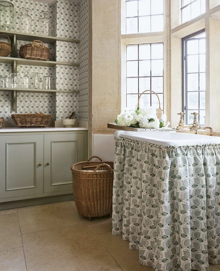 The skirted sink trend is back for bathrooms, kitchens and laundry ...