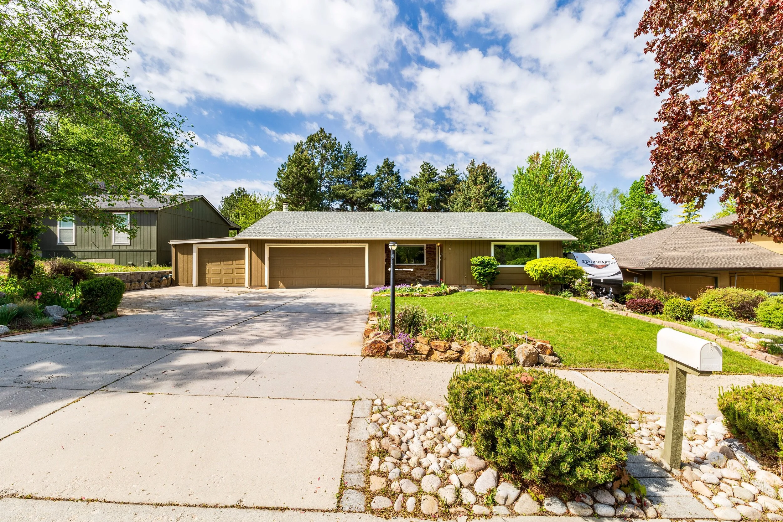 Alex Bobo Real Estate