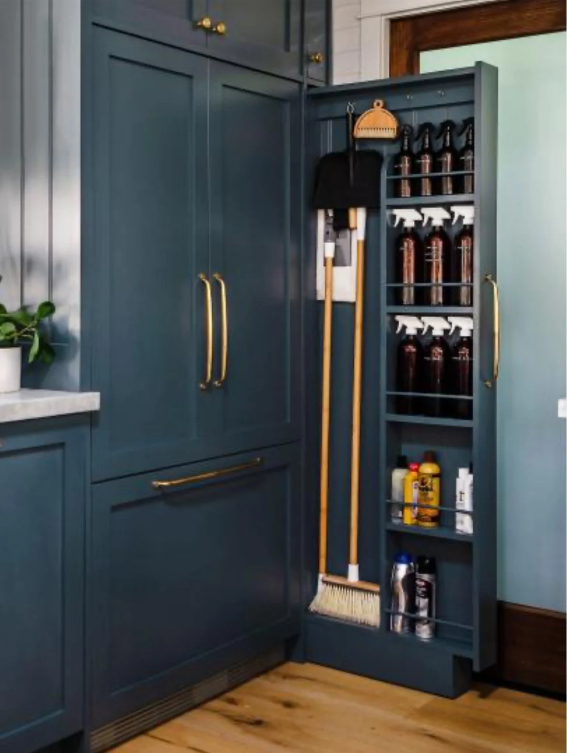 7 ways to maximize storage space for clutter free living — Hennai ...