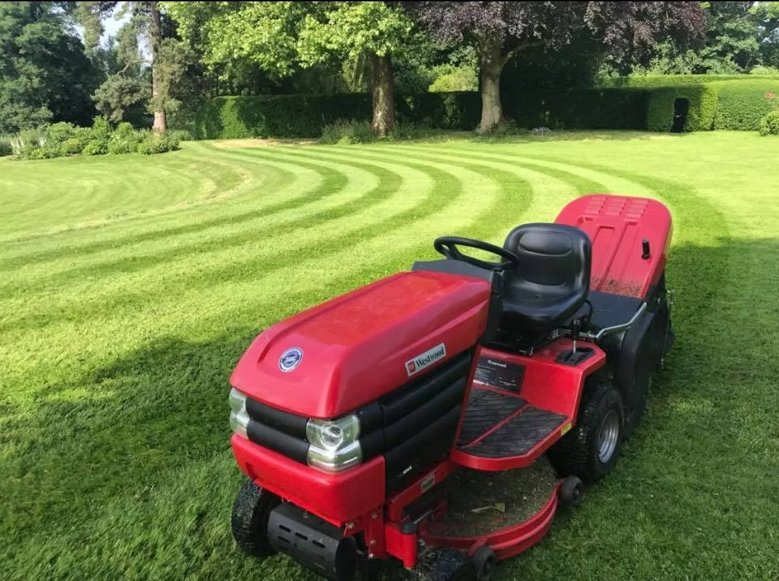 What is the best way to mow a large lawn? — Keep It Green