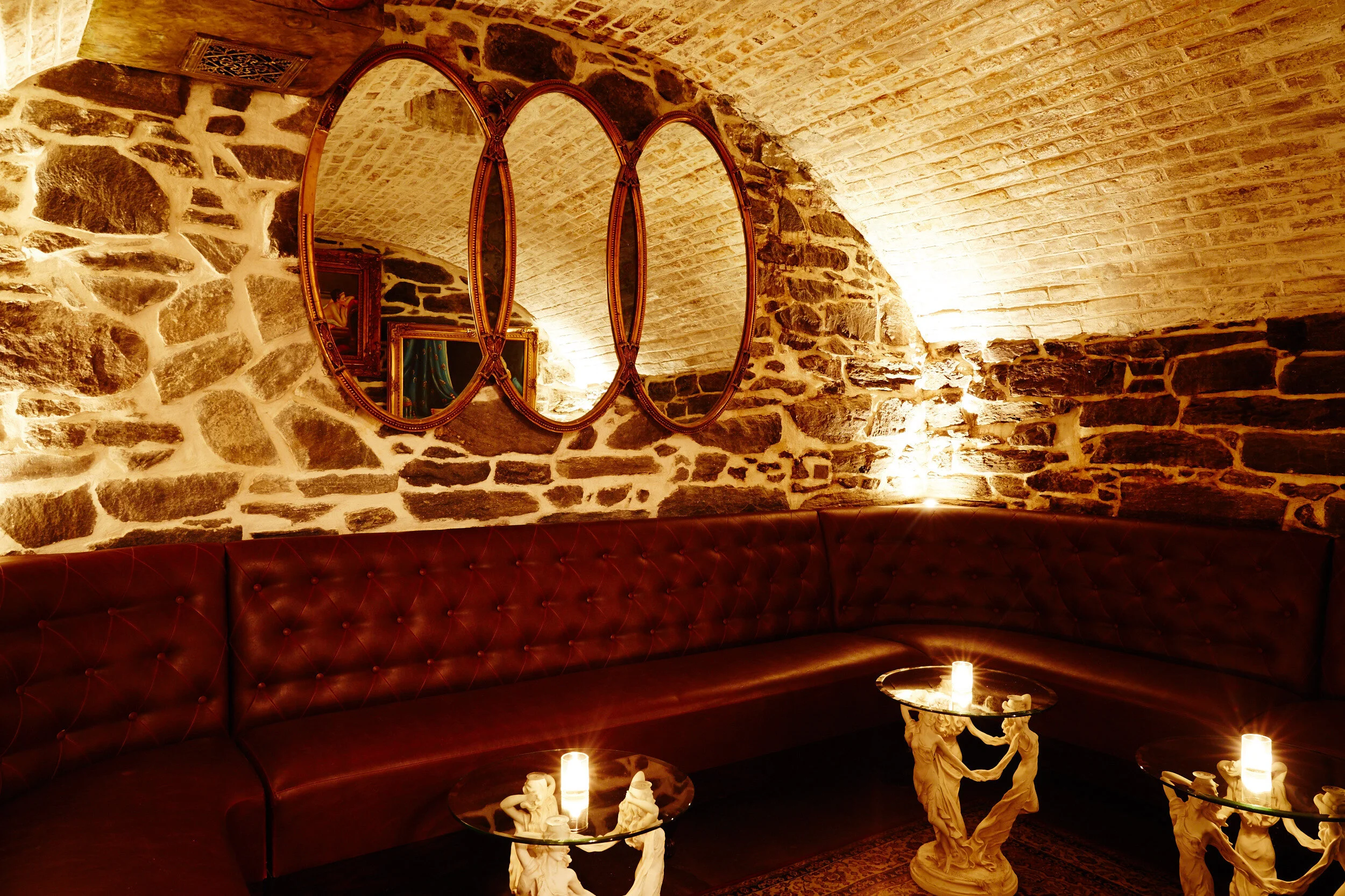 Gallery 2 — boudoir