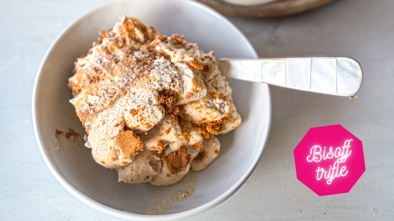 Eggless Biscoff Trifle- an easy 4 ingredient eggless dessert recipe ...