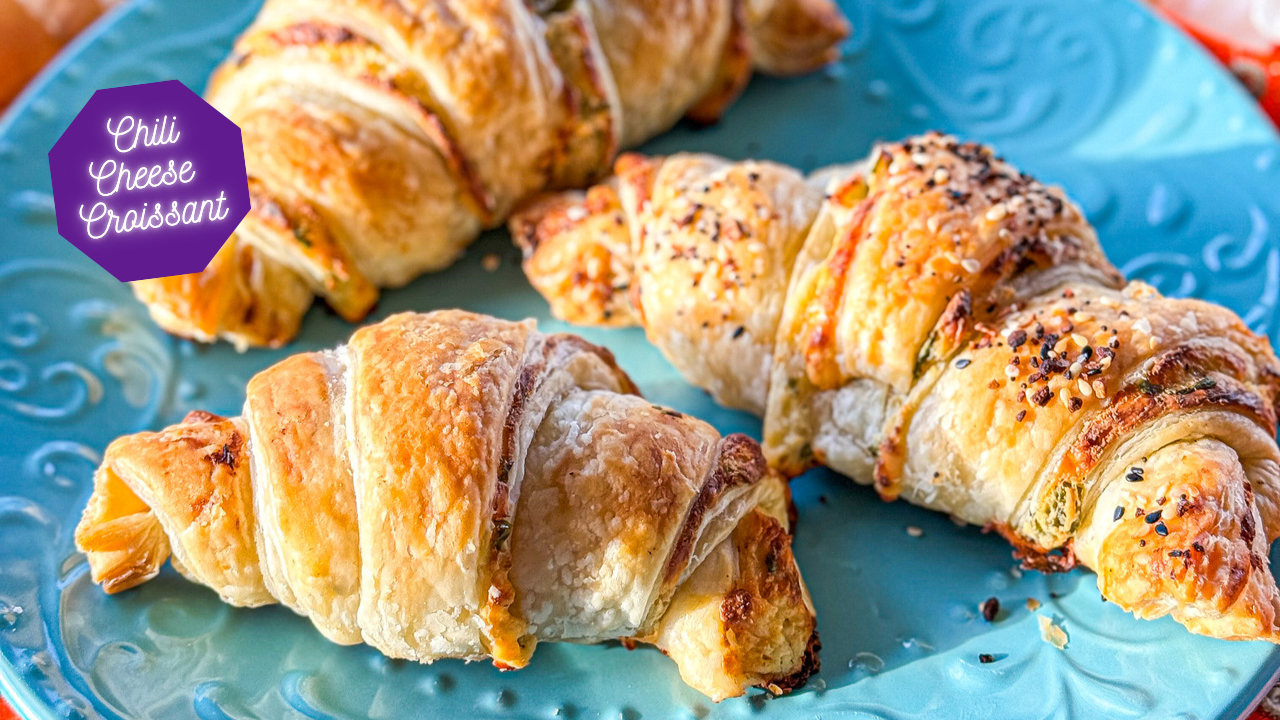 Chili Cheese Croissants — The Global Vegetarian