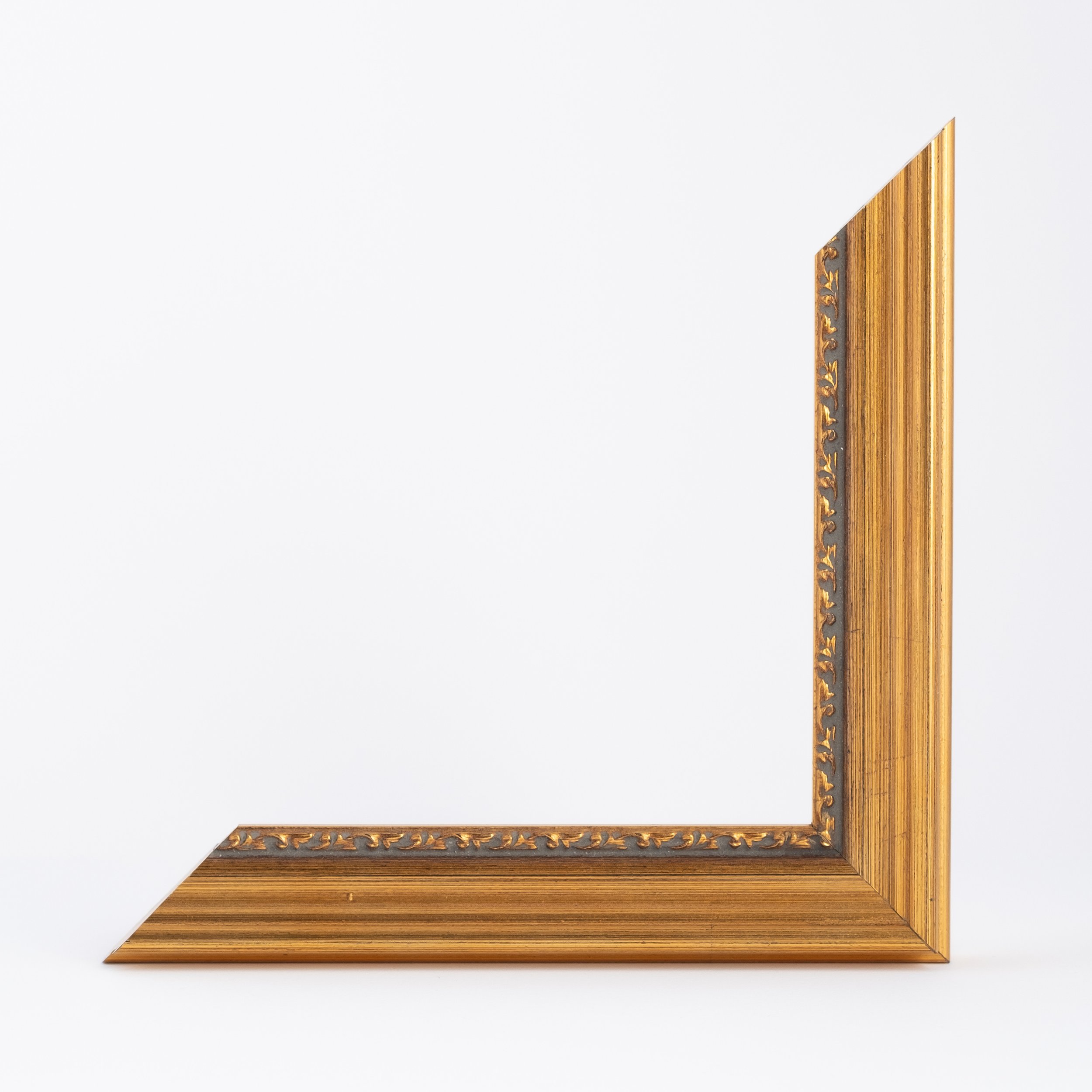 Vienna Frame Corner — MUSEA Lab