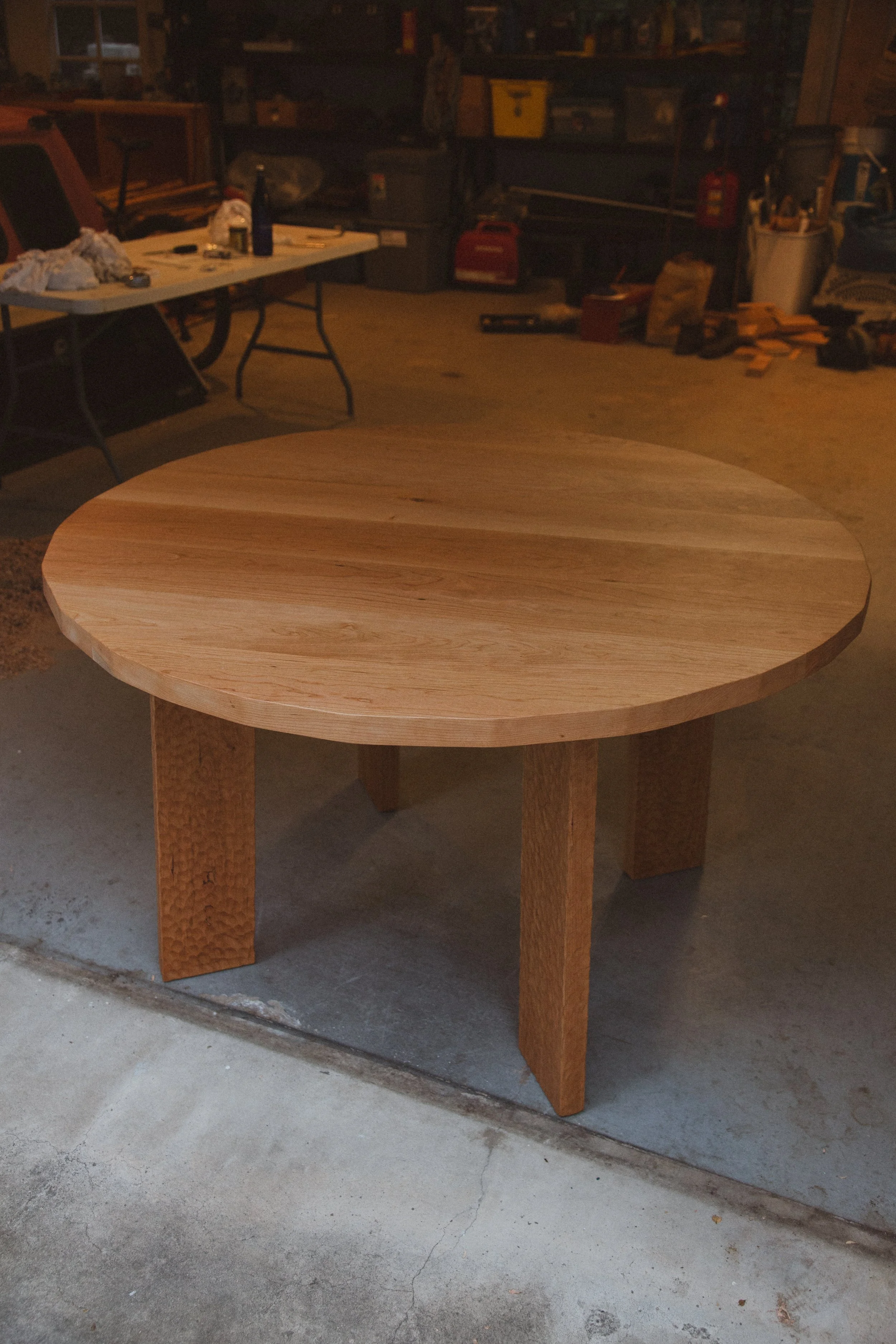 Round dining table — Kershaw Furniture