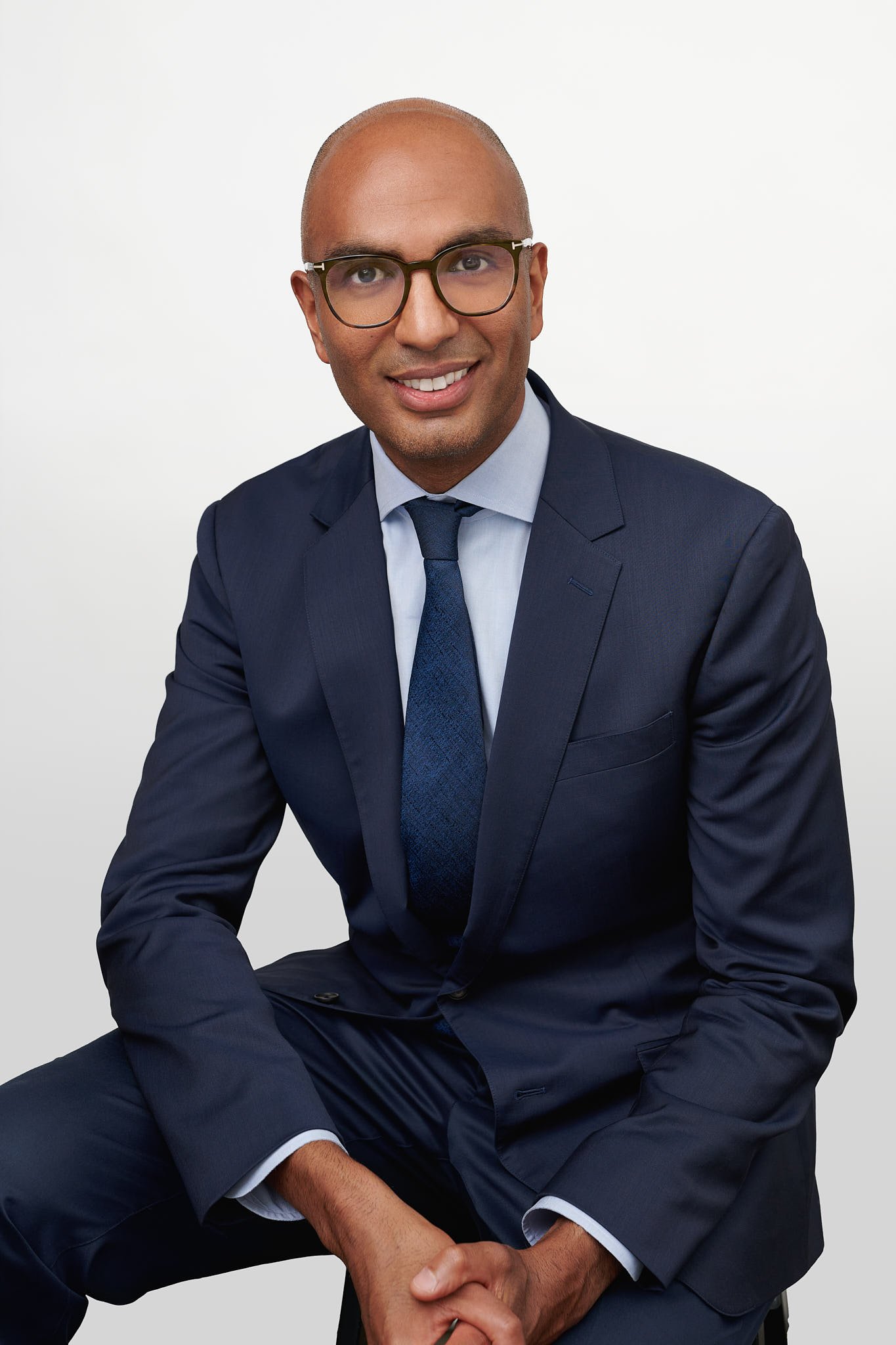Professional Studio Headshots and Corporate Executive Portraits ...