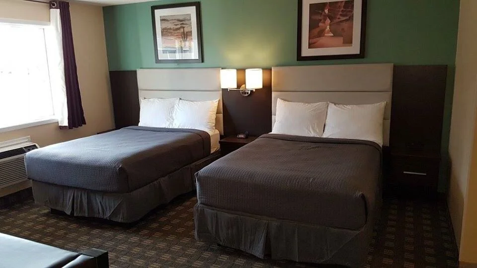 Bracebridge Hotels + Motels — Visit THE BRIDGE