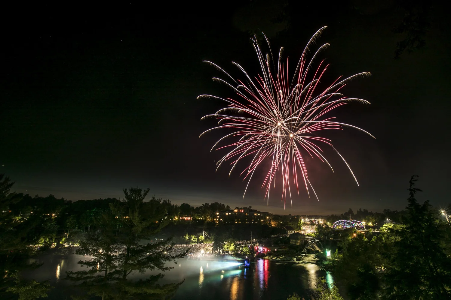 The Official Bracebridge Tourism Website | Visit THE BRIDGE