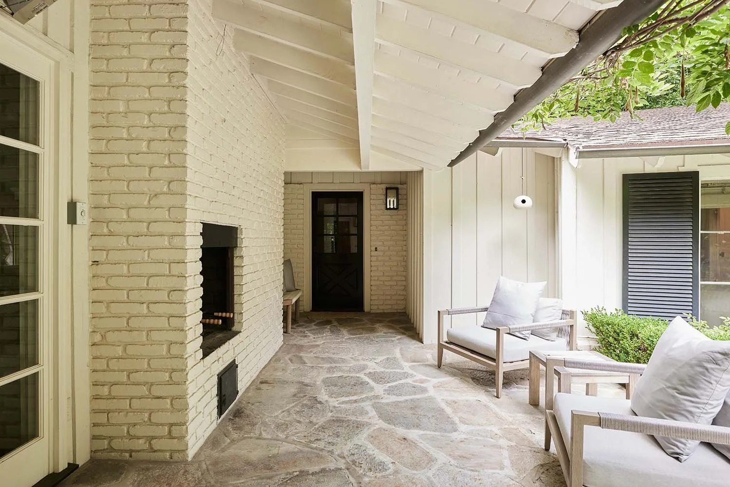 2107 El Roble — Richard Ehrlich Luxury Los Angeles Real Estate