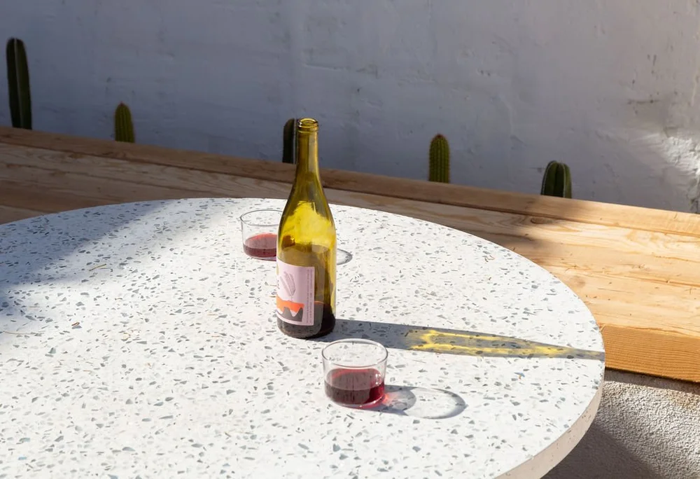 Más o Menos • Studio Plow