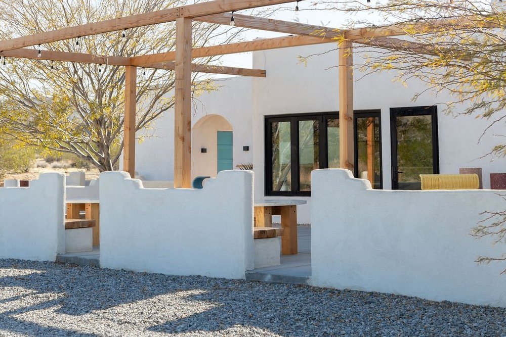 Más o Menos • Studio Plow