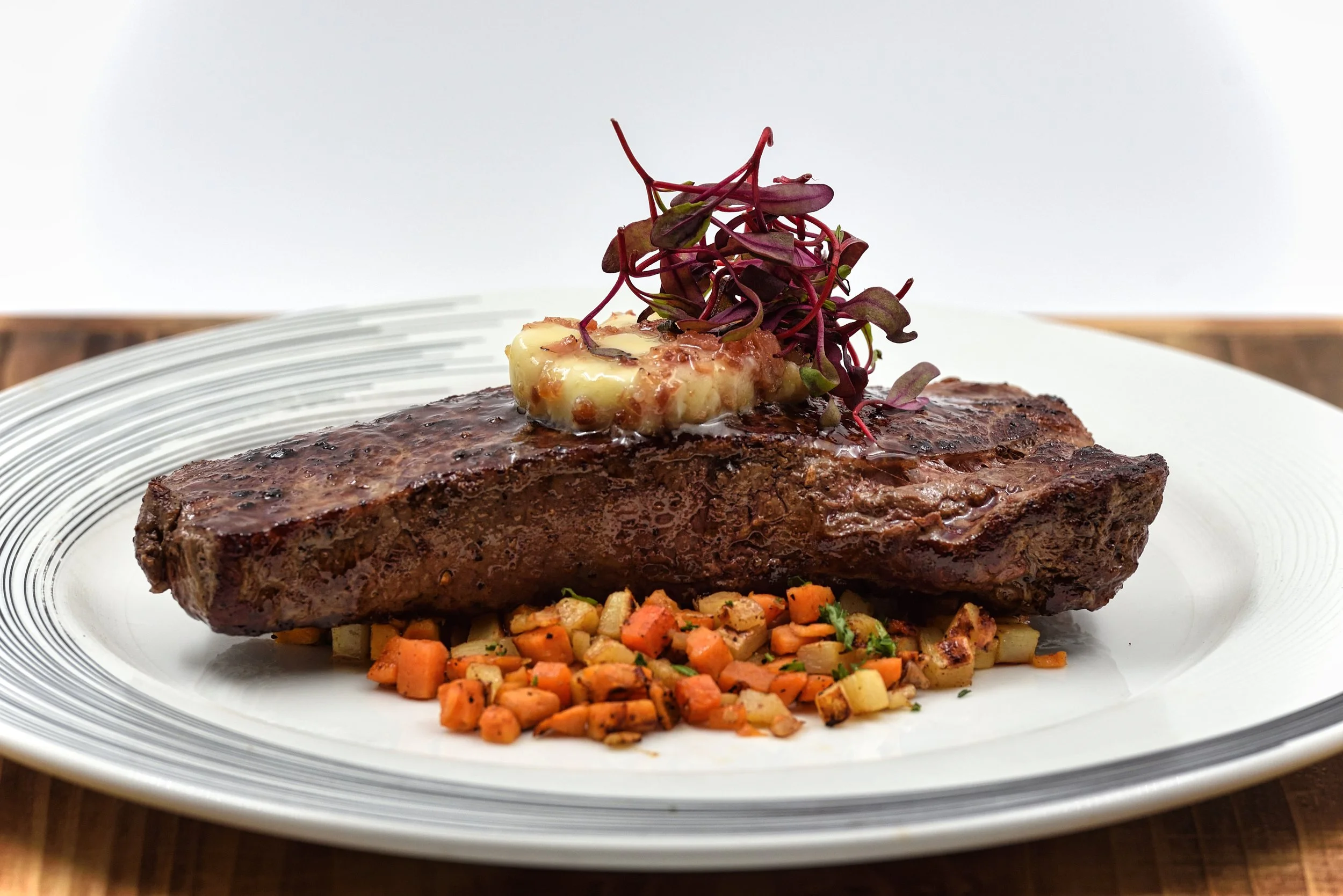 Best Downtown Restaurant - Seasonal Menus — The Leaf