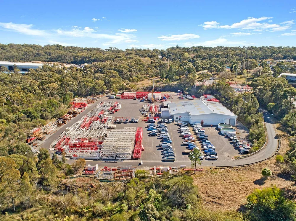 The safe choice in construction hire — Reds Global