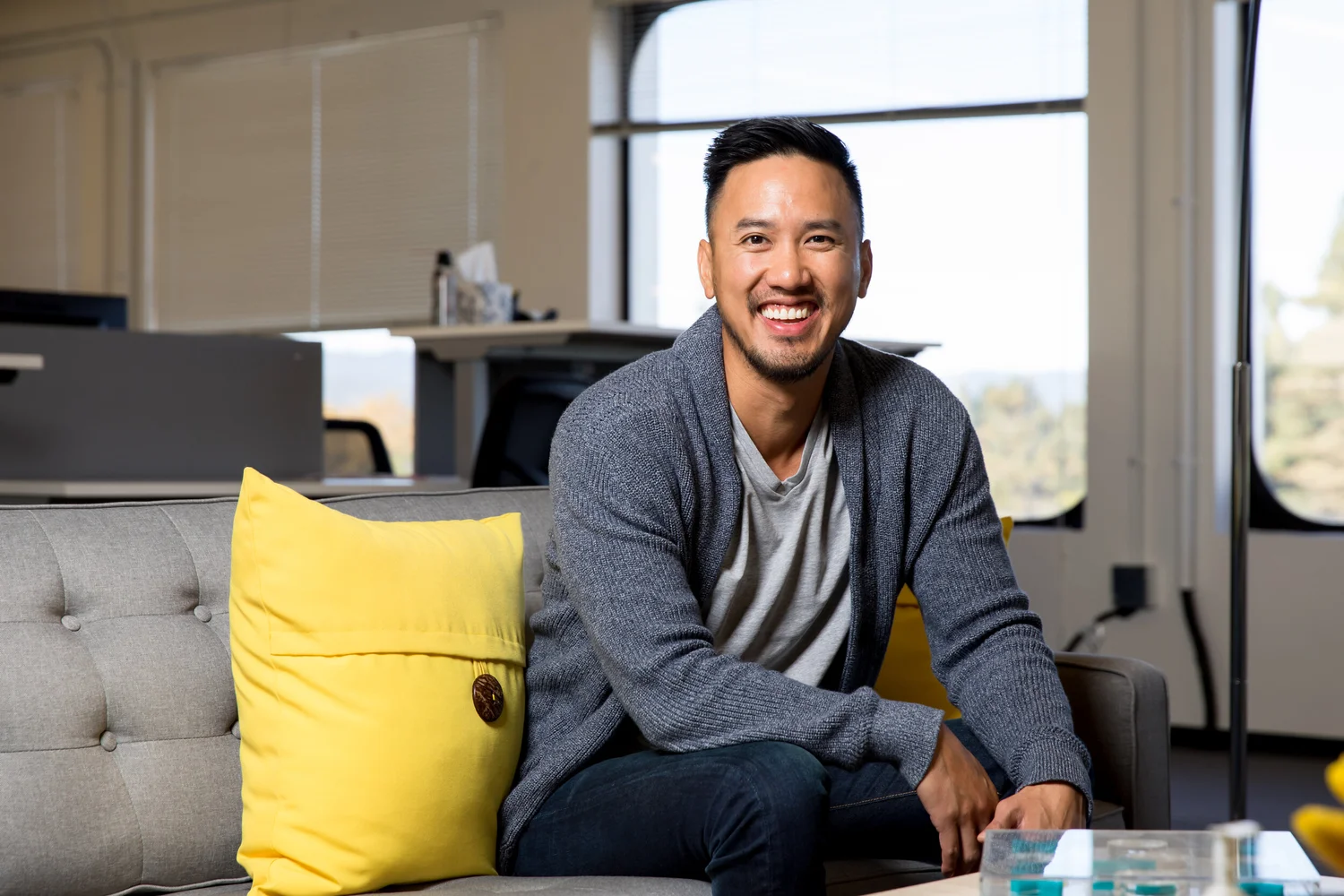 D E R R I C K N G U Y E N | Official Website of Derrick Nguyen