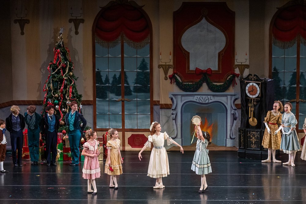 General 4 — Commonwealth Ballet