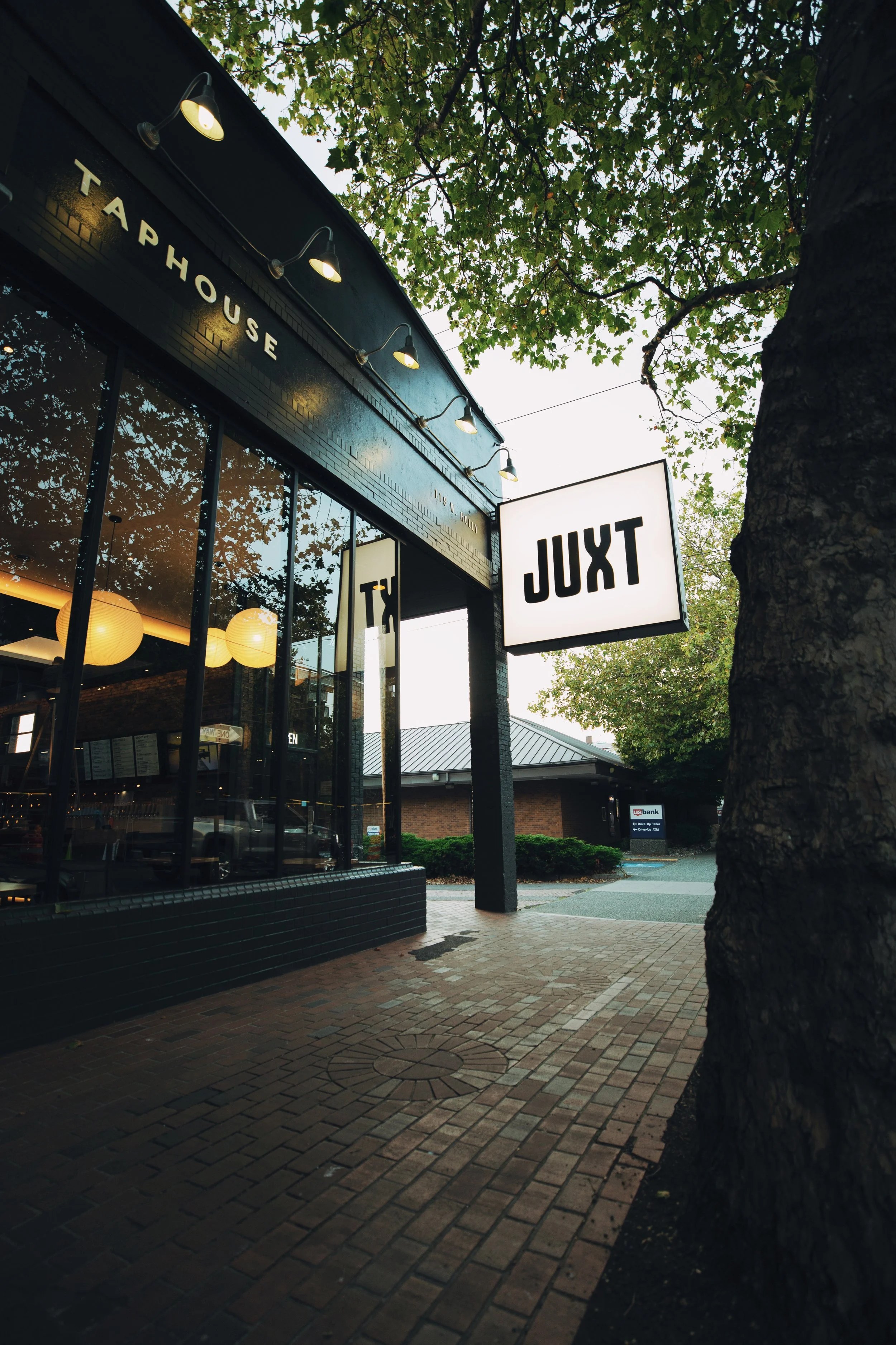 JUXT TAPHOUSE