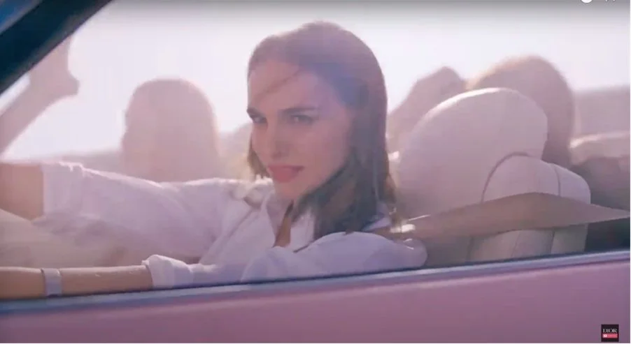 “You are a Woman with a Man inside Watching a Woman": The Visual ...