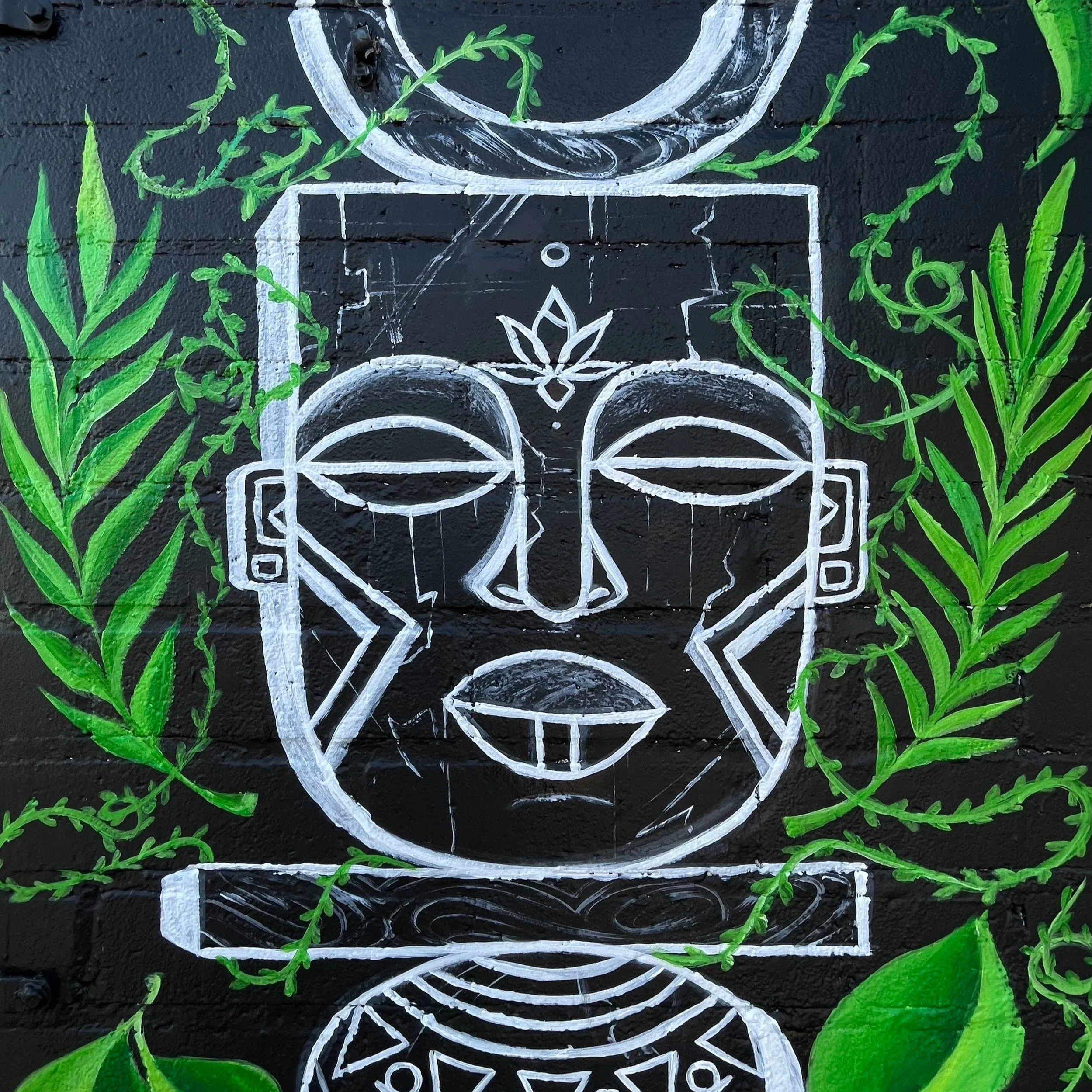 HAND OF ISIS Adornments