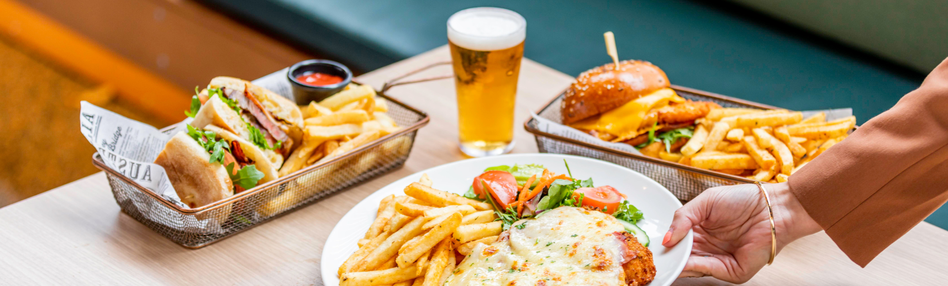 Dining — Bayswater Hotel, Bayswater, VIC