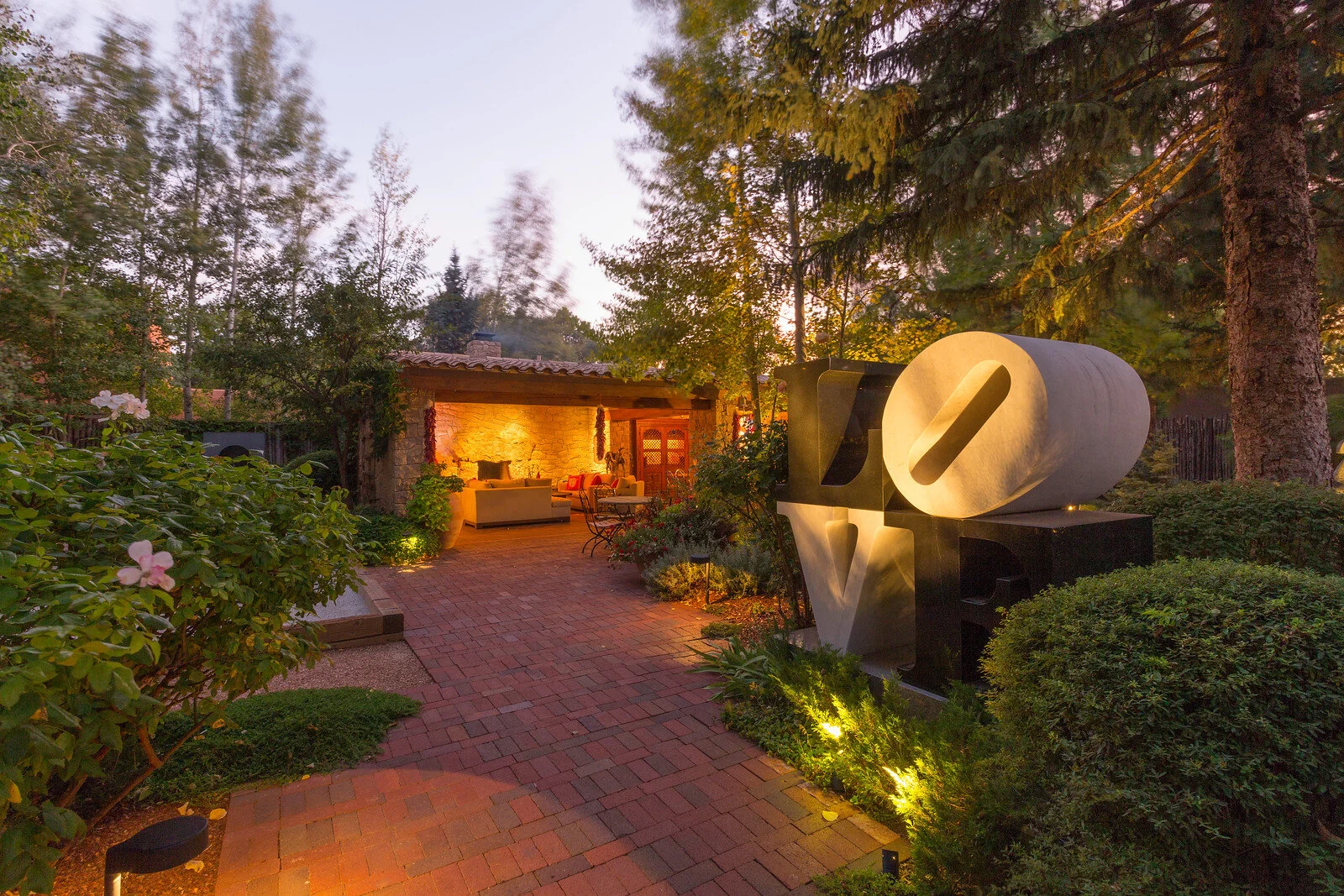 East Side Compound — Martinez Architecture Studio