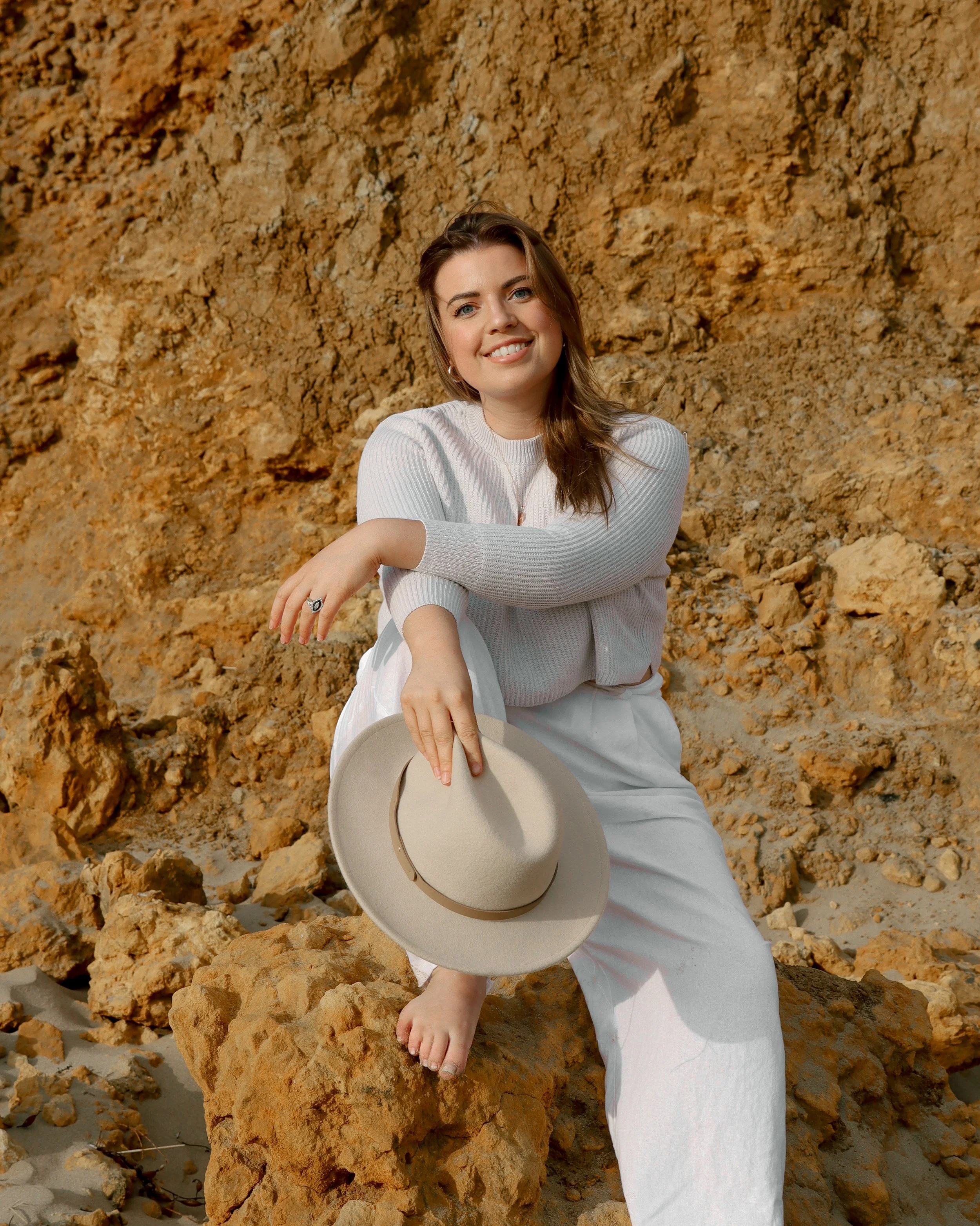 HELLO — HER GOLDEN POINT