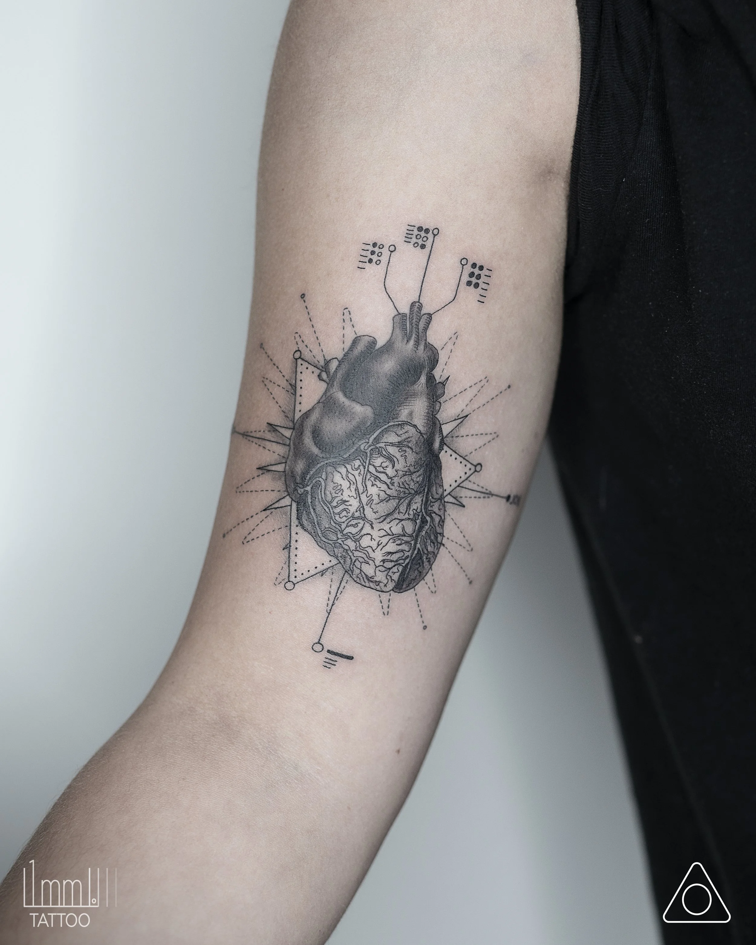 GEOMETRIC HEART — 1MM Tattoo Studio