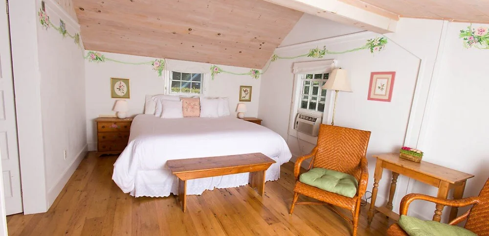 Summer House Cottages — The Summer House