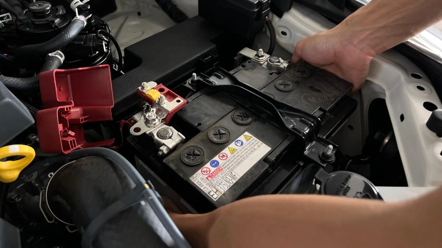 How to Replace a Car Battery — ClickMe Cars