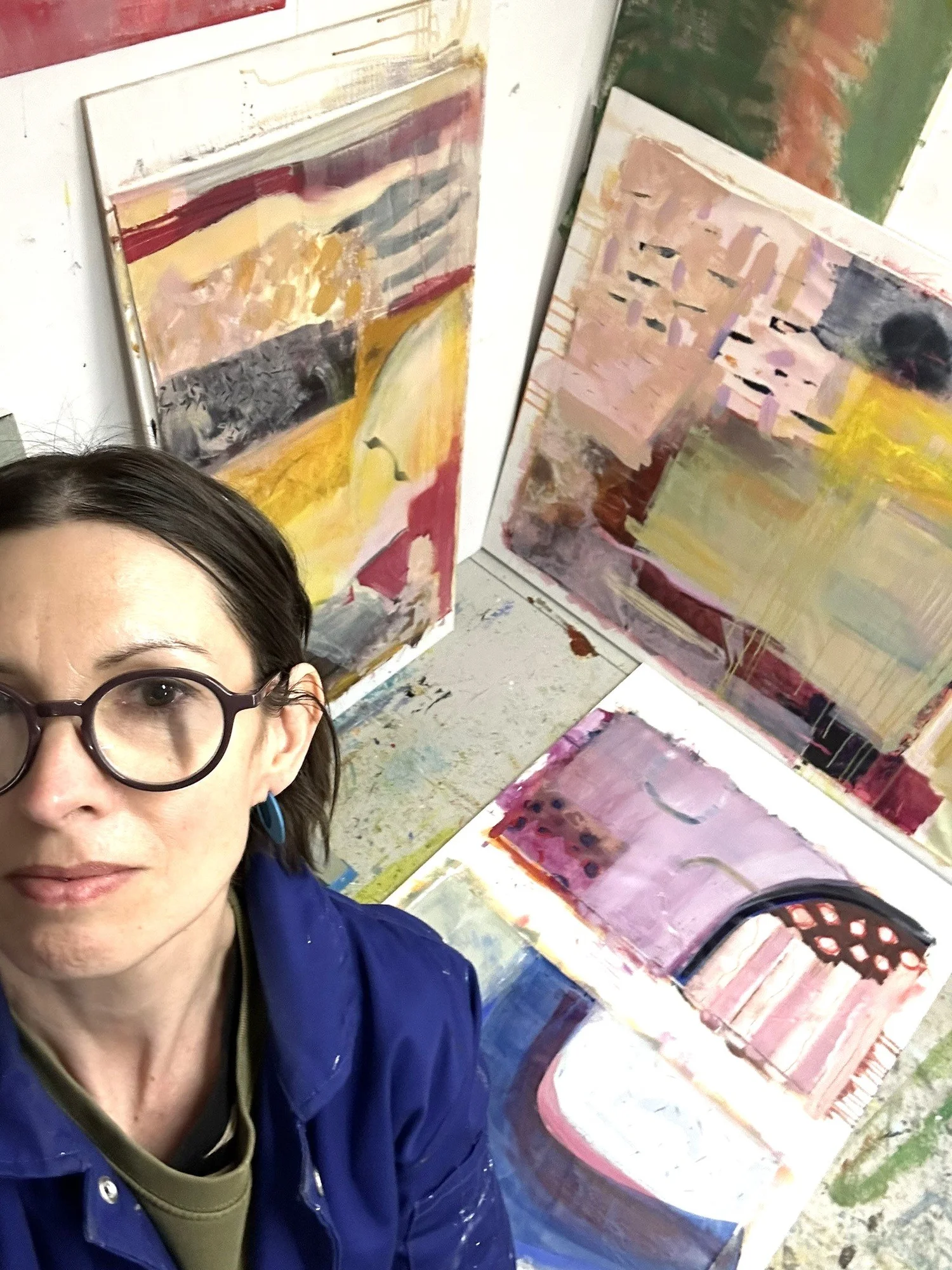 Carly Gilliatt, Lincolnshire artist, creating colourful abstract ...