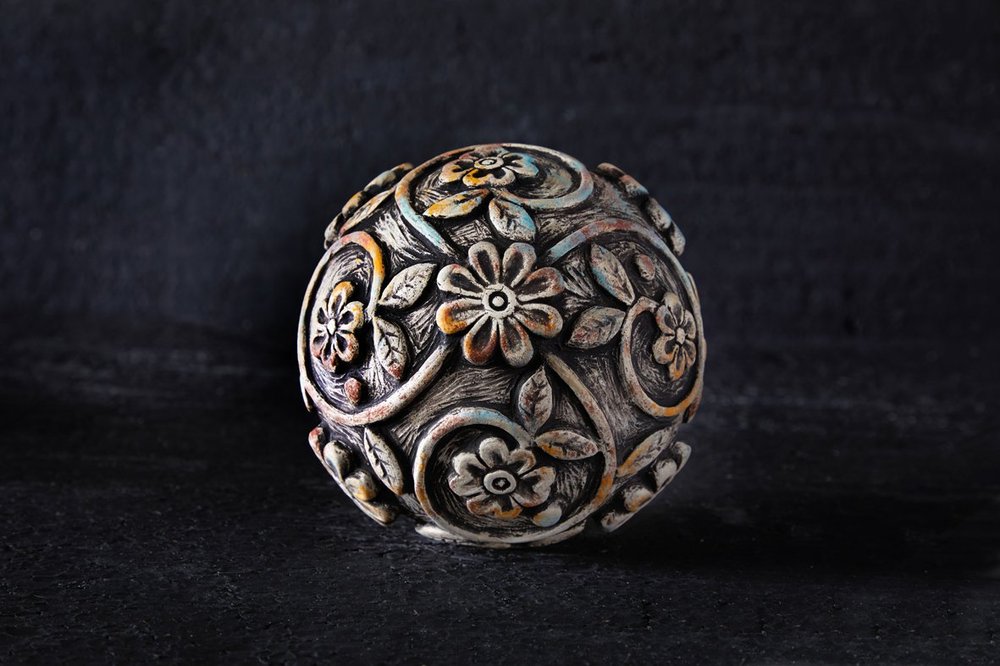 Gallery of new and current work, plates, vessels and bird forms ...