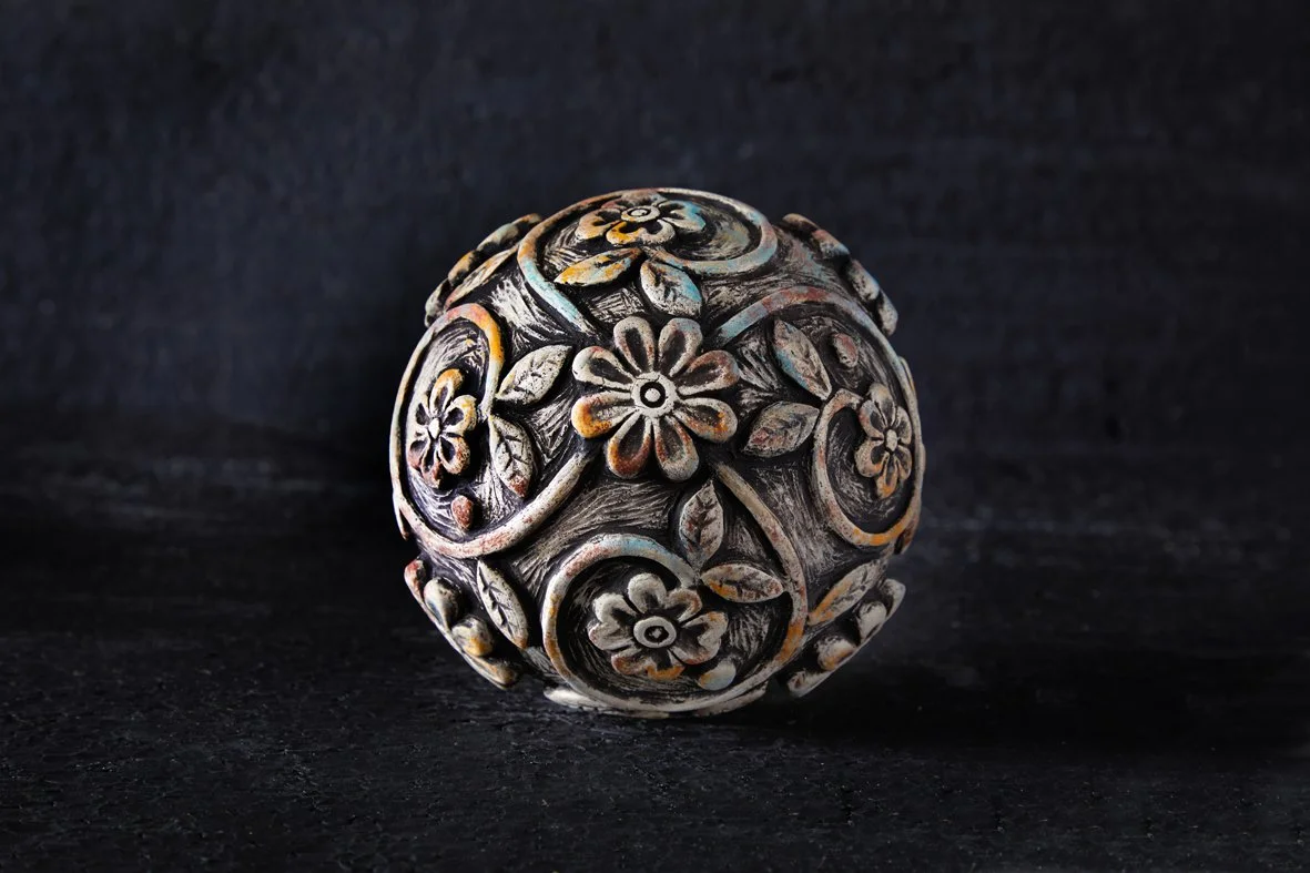 Gallery of new and current work, plates, vessels and bird forms ...