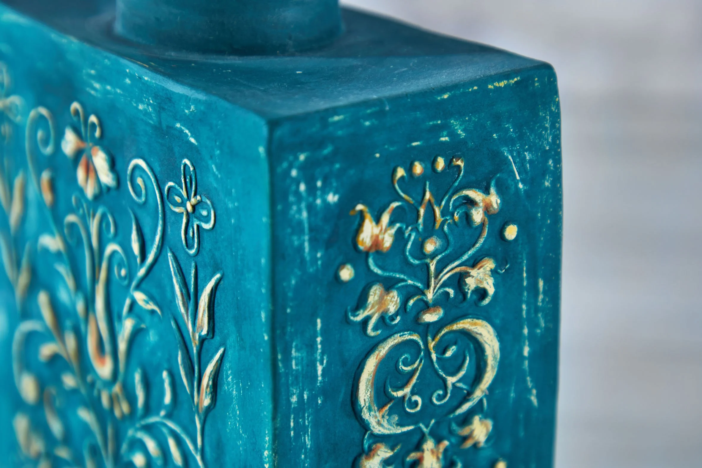 Gallery of new and current work, plates, vessels and bird forms ...