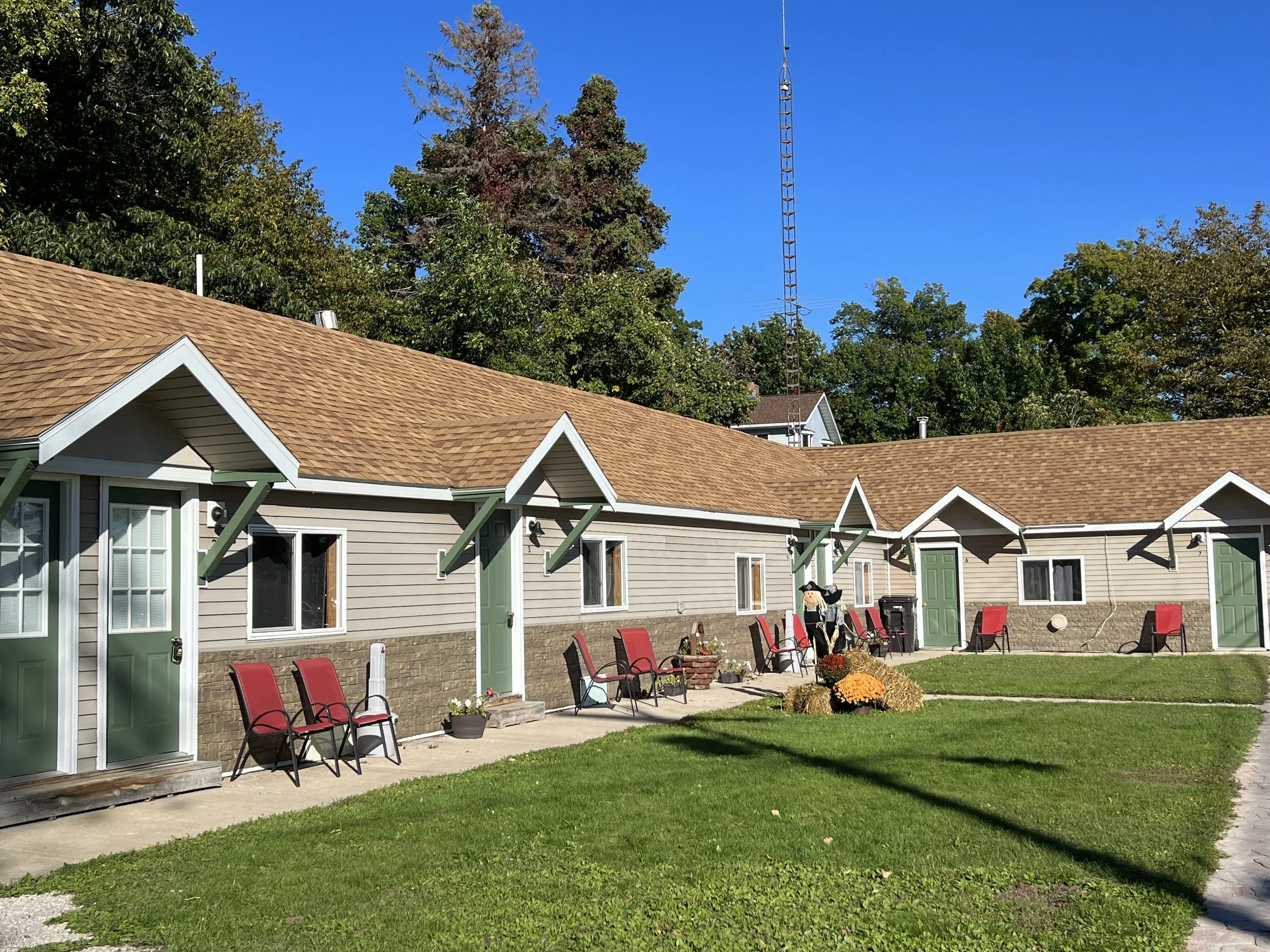 Rooms — CJ's Up North Inn