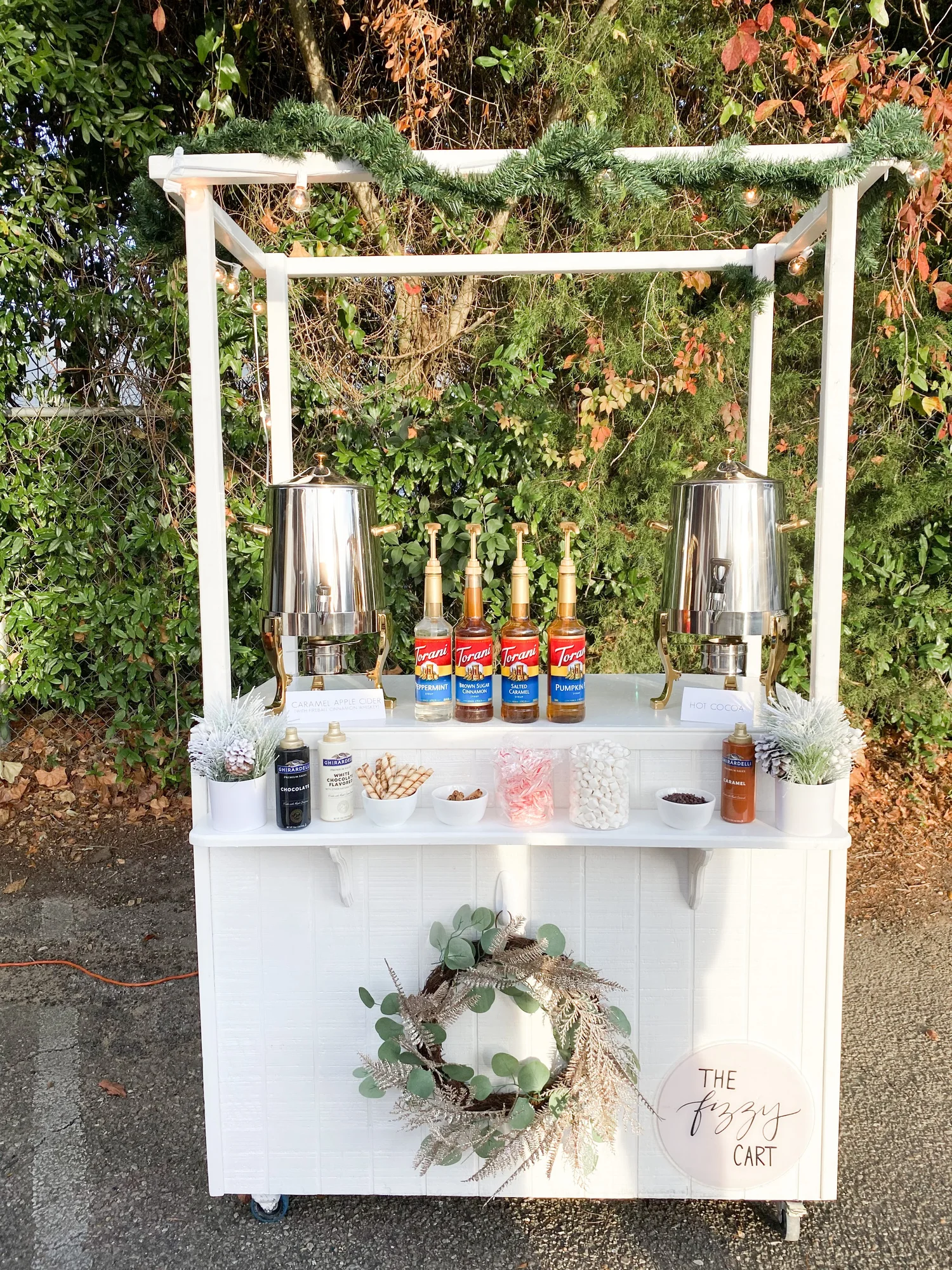 The Fizzy Cart | Book Your Mobile Bar Today — Fizz & Foam Mobile Bar